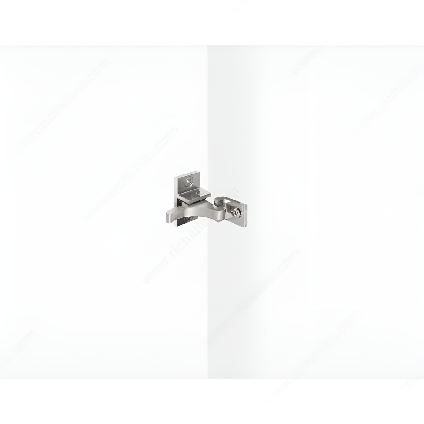 Richelieu BP5540180 Heavy-Duty Elbow Latch | thebuilderssupply.com