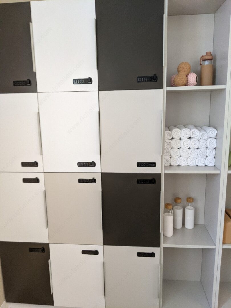 Richelieu WEBSO1249934 Pearl Electronic Push Button Lock ...